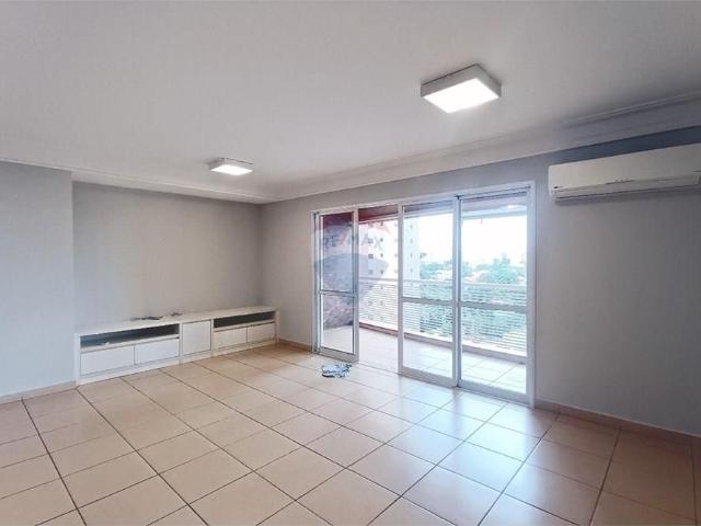 Exclusividade e Conforto no Jardim Botânico – Amplo Apartamento com 3 Suítes e Área de Lazer Completa