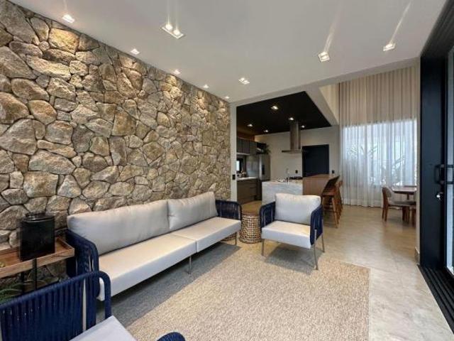 Exclusividade e conforto no Saint Patrick – Casa de alto padrão com 4 suíte