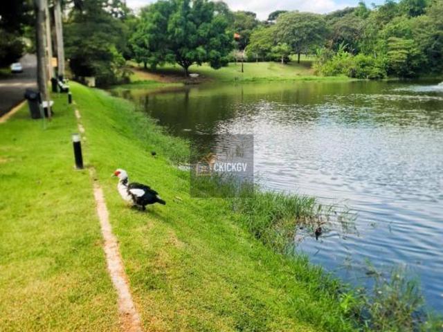 EXCLUSIVIDADE, ESPAÇO E VISTA PARA O LAGO Terreno à venda no condomínio Recanto das Flores em Inda