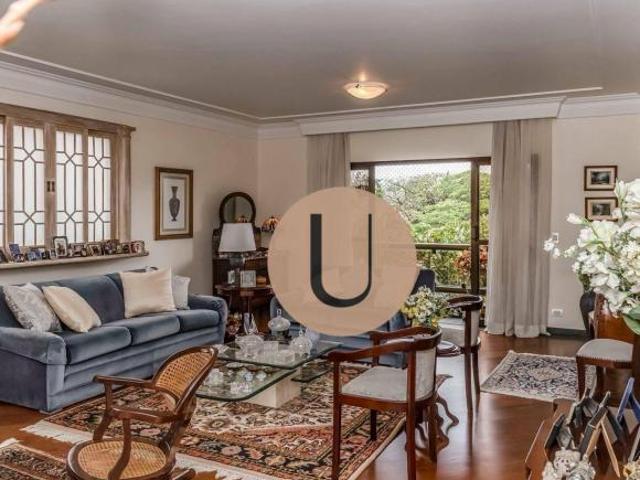 Exclusividade rara: 200m² com 1 apartamento por andar e 3 suítes