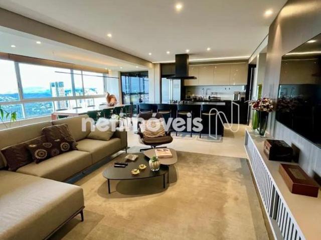 EXCLUSIVIDADE, VISTA DEFINITIVA E SOFISTICAÇÃO NO VILA DA SERRA