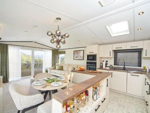 Exeter, Devon, 2 Bedroom Lodge