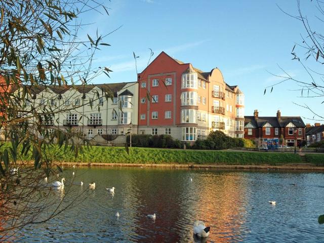 Exeter, Devon EX2, 2 bed flat to rent, £1,450 pcm | PrimeLocation