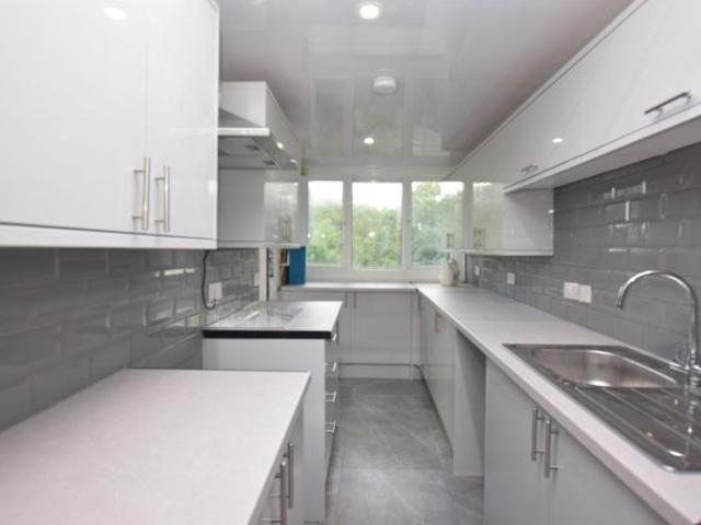 Exeter Place, Sheffield S3, 3 bed flat to rent, £1,100 pcm | PrimeLocation