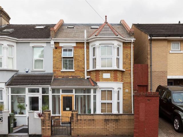 Exeter Road, Walthamstow E17, Studio to rent, £1,400 pcm | PrimeLocation