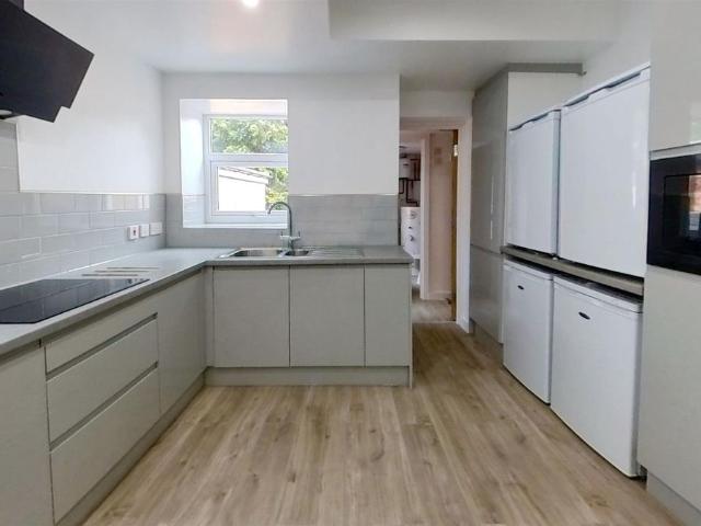 Exeter Road, Birmingham, West Midlands B29, 5 bed shared accommodation to rent, £628 pcm | PrimeLocation