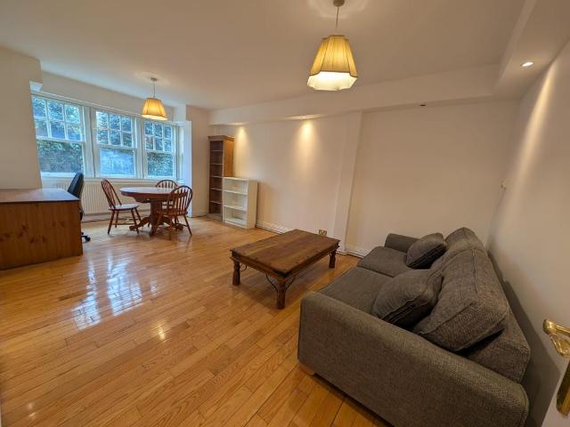Exeter Road, Kilburn, London, NW2 2 bed flat to rent £2,475 pcm £571 pw