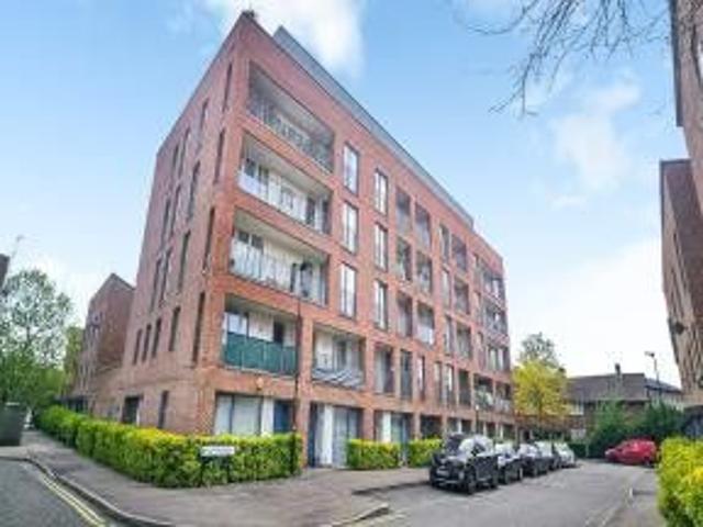 Exeter Road, London E16, 1 bed flat to rent, £1,550 pcm | PrimeLocation