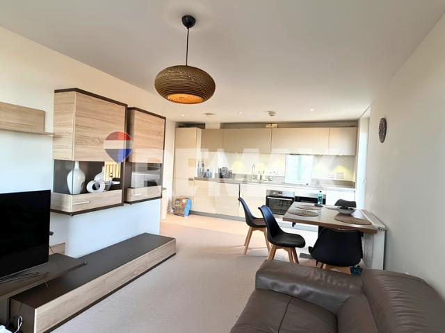 Exeter Road, London E16 2 bed flat to rent £2,150 pcm £496 pw