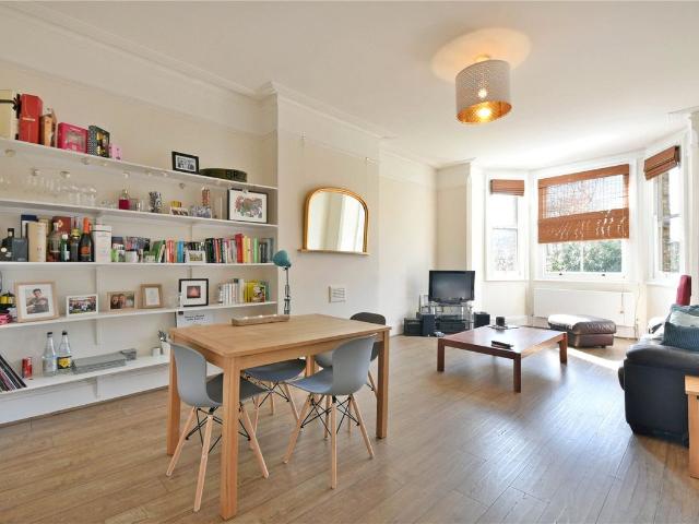 Exeter Road, Mapesbury NW2, 2 bed flat to rent, £2,500 pcm | PrimeLocation