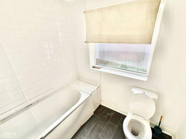 Exeter Road Room 6