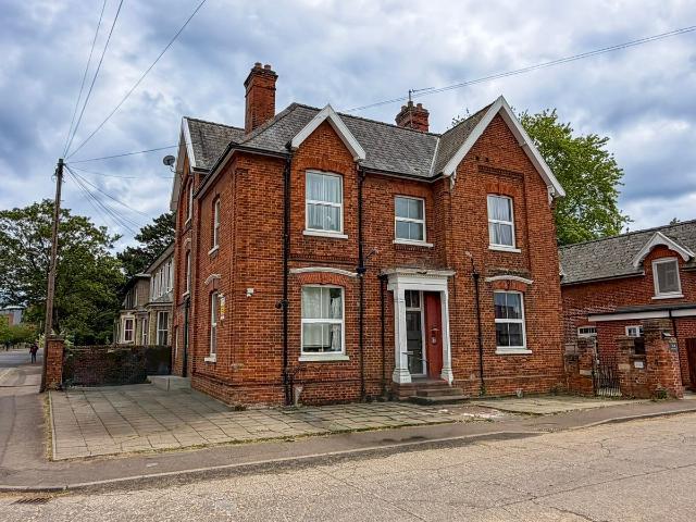 Exeter Villa, Exeter Road, Newmarket CB8, 1 bed flat to rent, £850 pcm | PrimeLocation