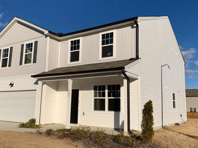 Executive Co Living Opportunity in Brand New Community This listing presents an exceptional opportunity to secure a private room in a newly constructed home, perfectly situated in the desirable Raleigh area.