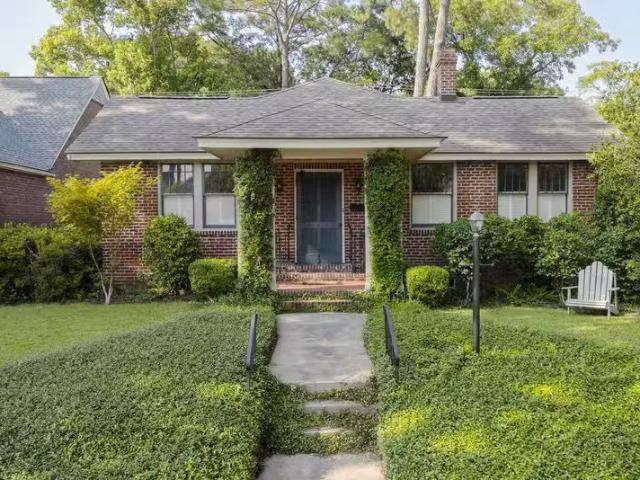 Executive Fully Furnished Bungalow in Prestigious Ardsley Park.