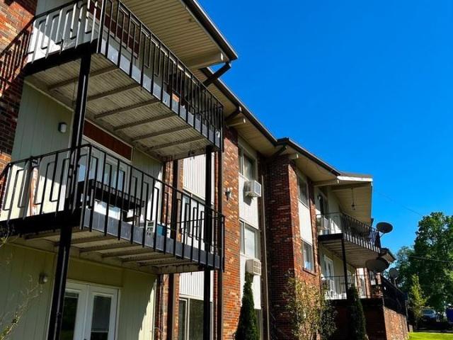 Executive House 2 Bedroom Apartment for Rent at 115 Joyce Ave, Lewisburg, TN 37091
