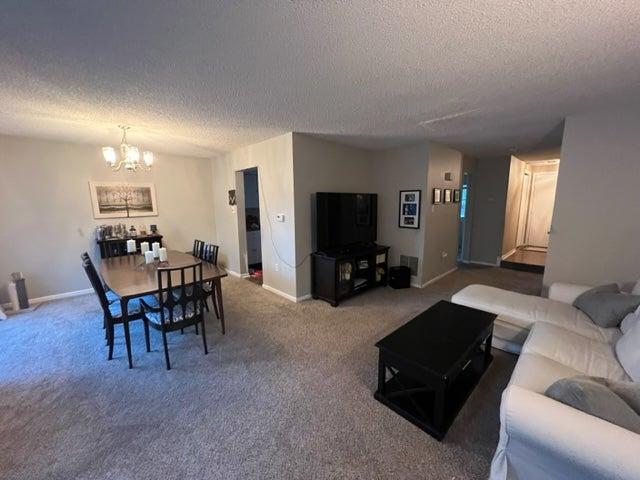 EXECUTIVE HOUSE SHARE