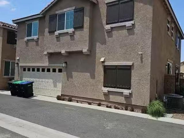 EXECUTIVE HOME AT ITS FINEST 142 Seapine Ct