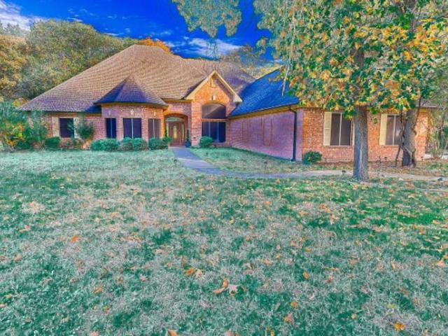 Executive Home for Rent 7 Acres with Resort Style Amenities