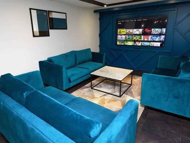 Executive Studio Plus