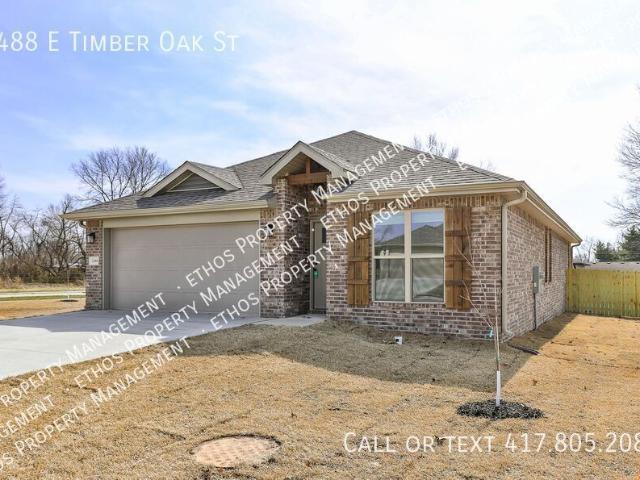 EXECUTIVE RENTAL AVAILIBLE NOW! Charming Newer Brick Home with Modern Finishes