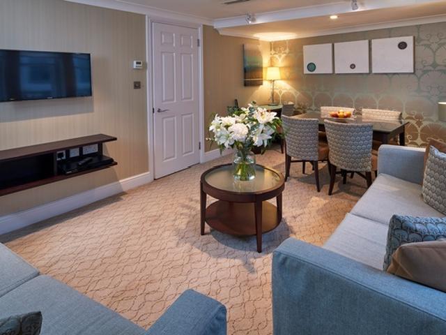 Executive Two Bedroom Serviced Apartment in the heart of the City of London