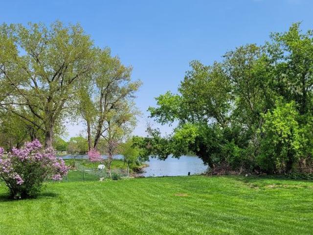 Executive Urbandale Housing Rental with Lake view