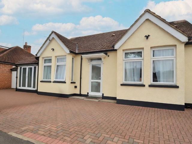 Exeforde Avenue, Ashford TW15, 4 bed detached bungalow to rent, £2,800 pcm | PrimeLocation