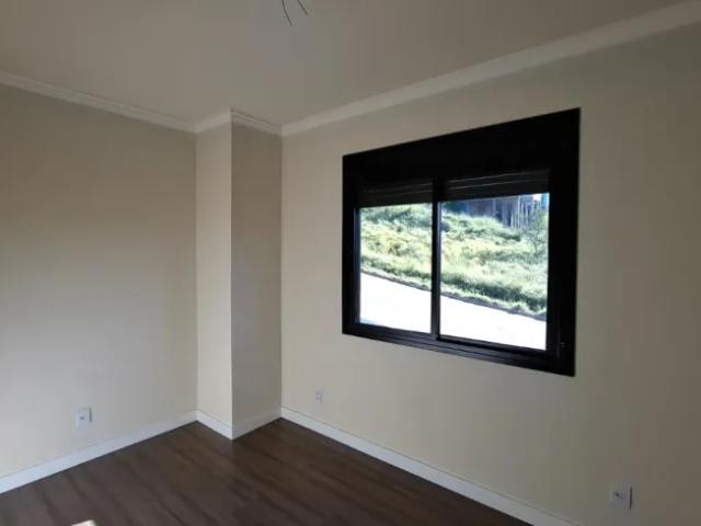 Exelente casa de 3 dormitórios