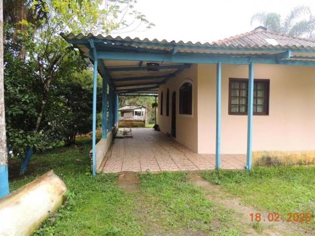 EXELENTE CHÁCARA COM PISCINA COD: 5548 F: 11 97302 9229 CESAR