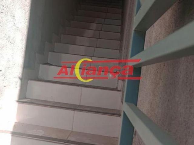 exelente imovel para renda c. 6 casas e um salão comercial c/220 m2