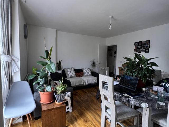 Exellent 3 Bedroom Flat for Rent SW2 £2600