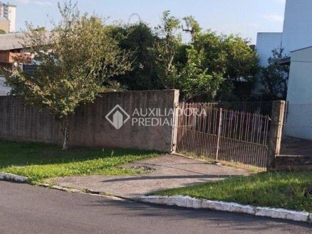 Exenete casa bairro Igara em Canoas