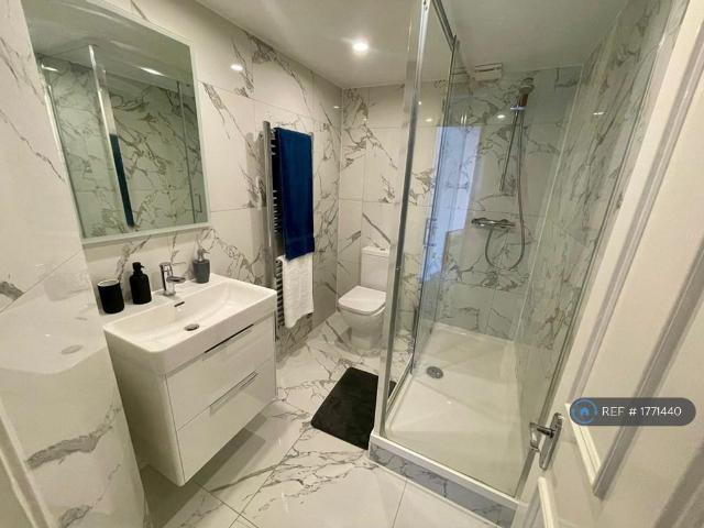 Exide House, London, WC2H 3 bed flat to rent £5,345 pcm £1,233 pw