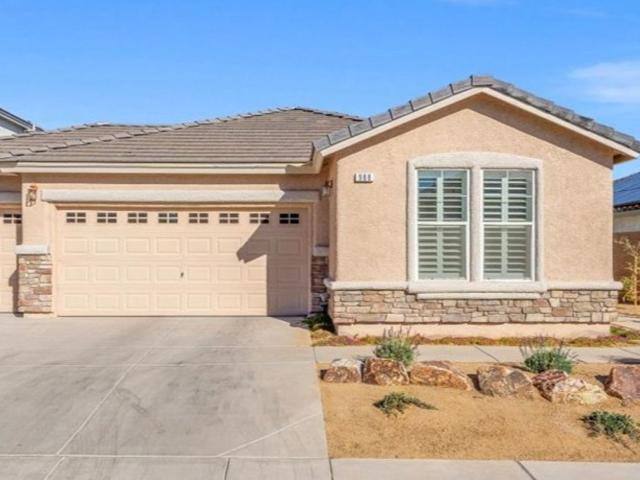 Expansive 4 bedroom Single Story in Henderson