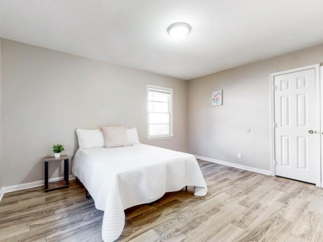 Experience Modern CoLiving in Fairburn Heights |