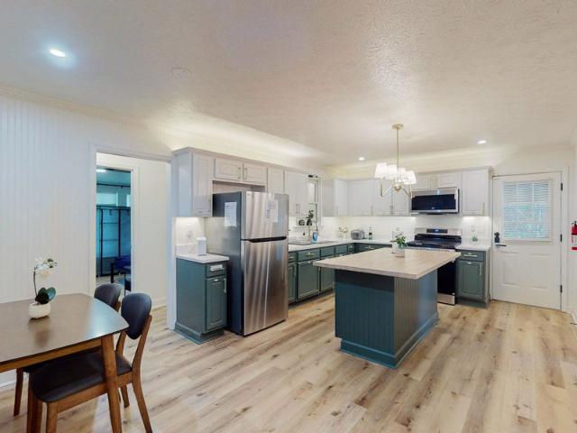 Experience Modern CoLiving Private Furnished Roo