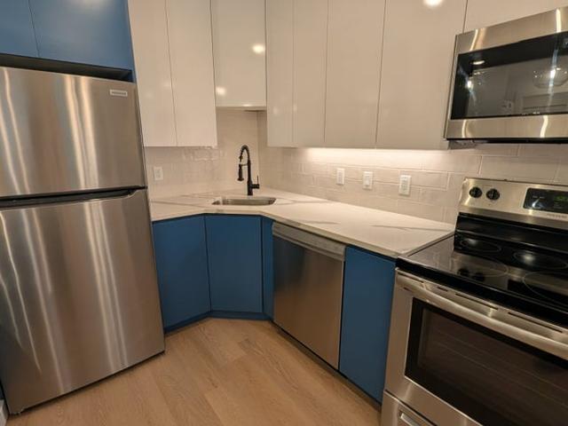 Experience Luxury Living at Alexandria Manor