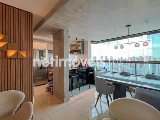Expetacular apartamento de 02 quartos com 02 suítes no Vila Da Serra!