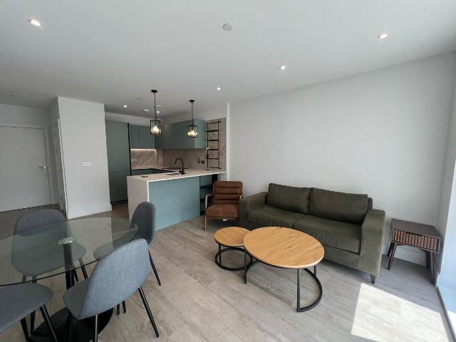 Exploration Way, Slough SL1, 2 bed flat to rent, £1,850 pcm | PrimeLocation