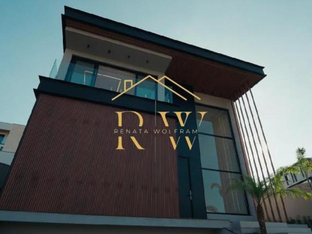 Explore o luxo e a exclusividade na Casa de 4 Suítes do Condomínio Villa dos Pinheiros