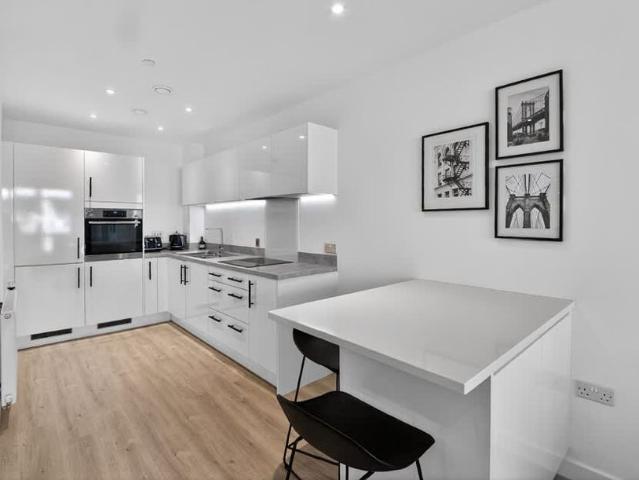 Explorers Wharf, Thomas Road, E14