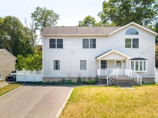 Express Dr S, Ronkonkoma, Home For Sale