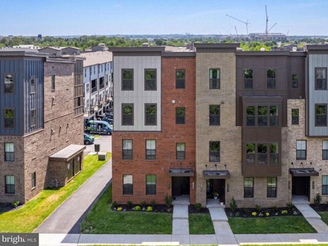 Express Ter, Ashburn, Condo For Sale