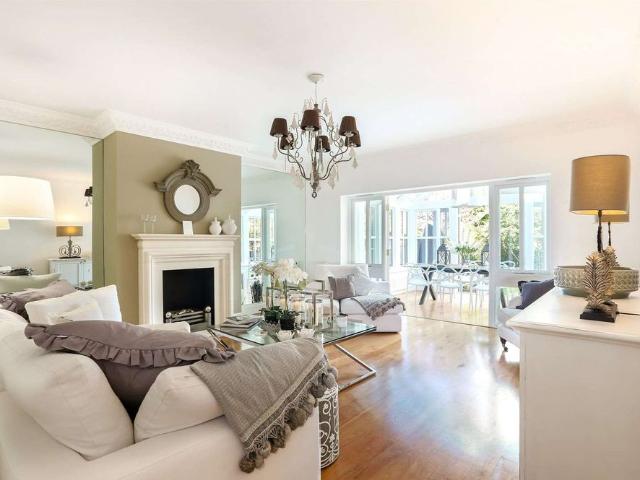 Exquisite modern home in prime Alderley Edge location with electric gates and double garage