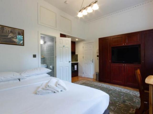 Exquisite studio apartment