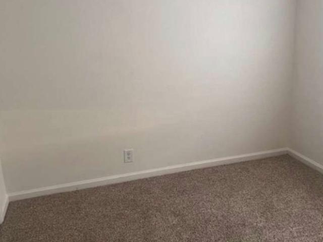 Extra alt room for rent