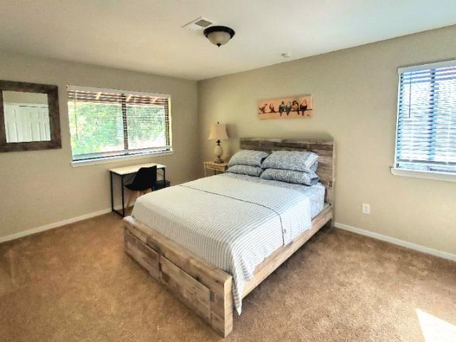 Extra Bedroom Peachtree City Utilities Included