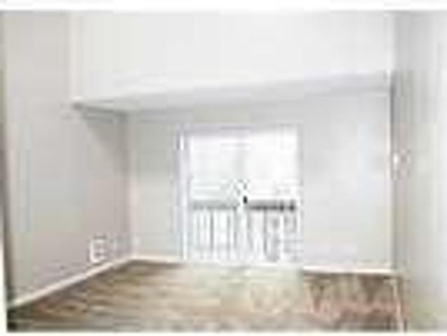 Extra Large 2 Bed 1. 5 Bath