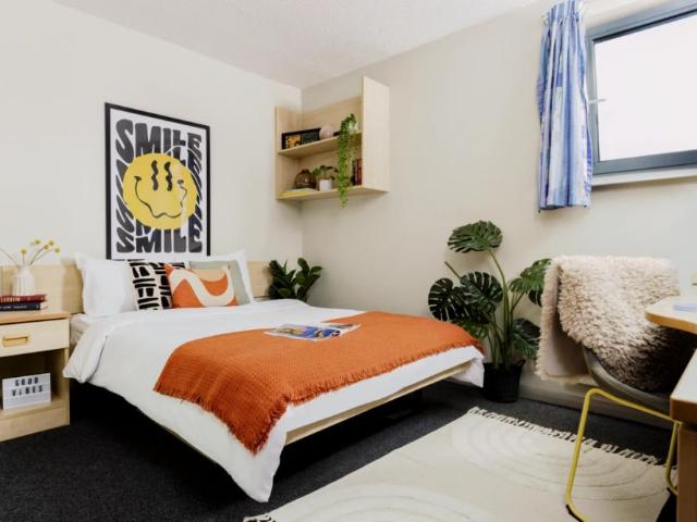 Extra Large Ensuite