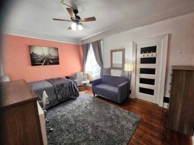 EXTRA LARGE FURNISHED ROOM! ALL UTILITIES INCLUDED